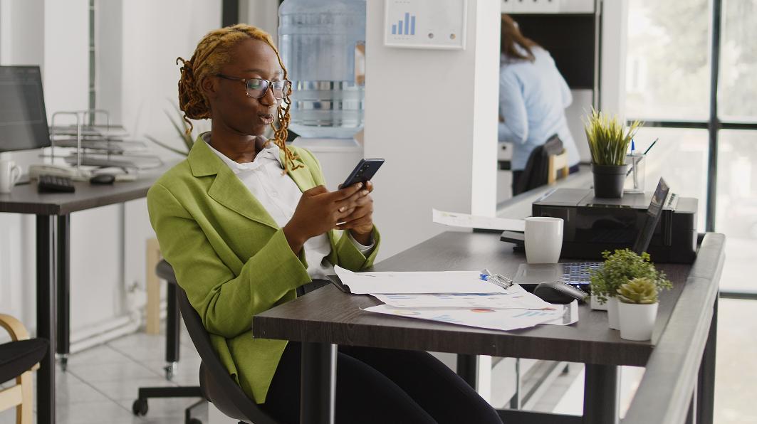 What Is Time Theft? 5 Things To Be Aware Of As An Employee