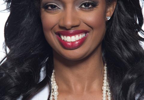 A Peek Inside Her Agenda: Arian Simone